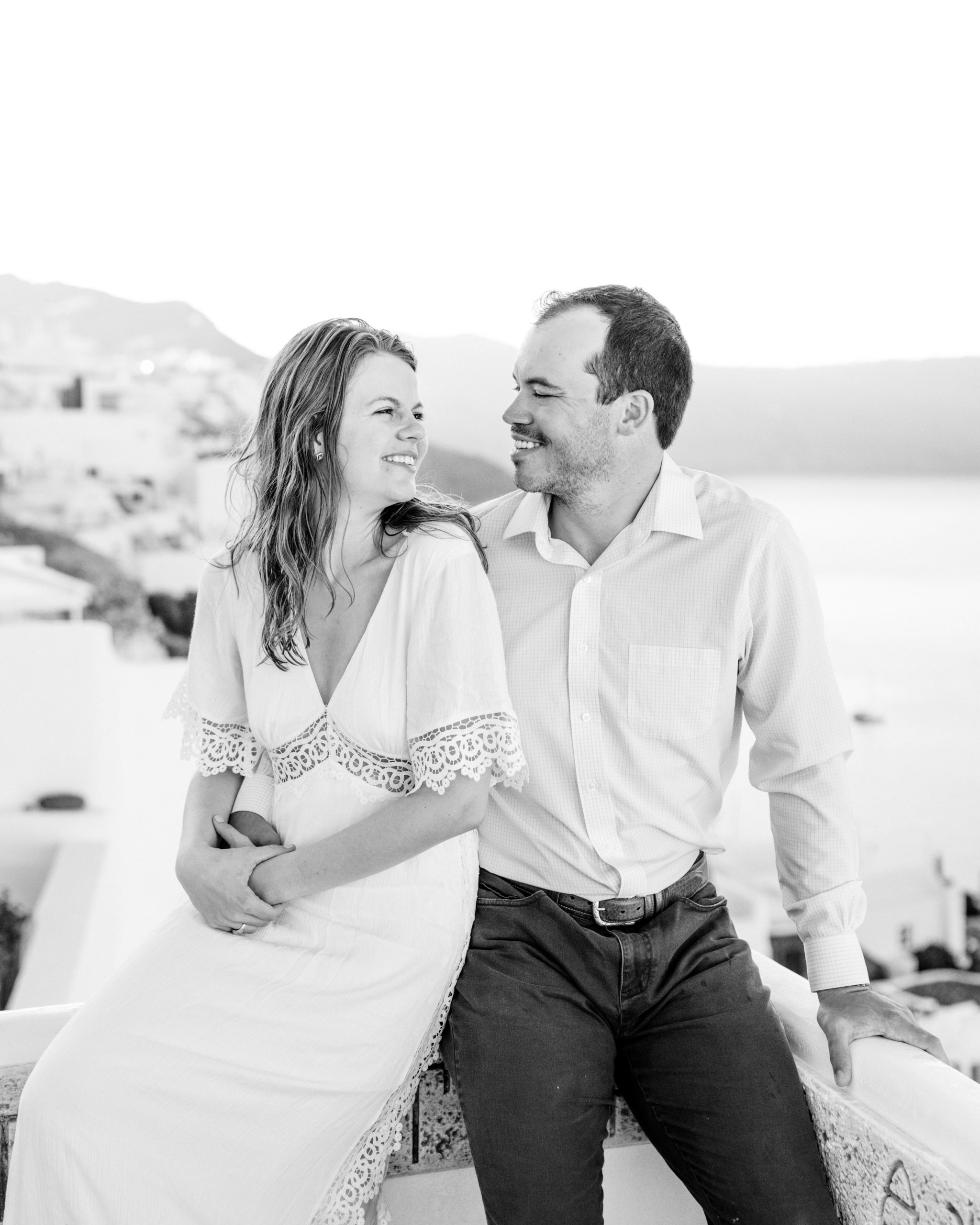 Leslie + Nick in Santorini, Greece - lizziechristineallen.com