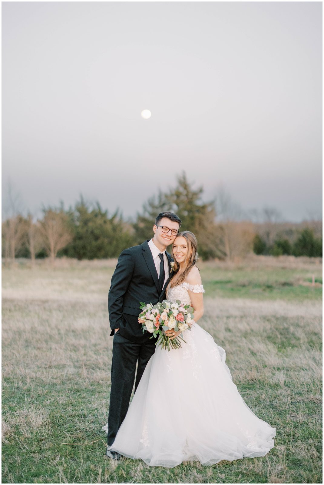 Emily + Cory at Davis & Grey Farms - lizziechristineallen.com